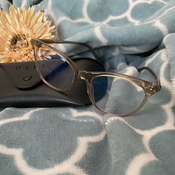 Diff Eyewear | Accessories | Diff Jade Vintage Crystal Blue Light ...